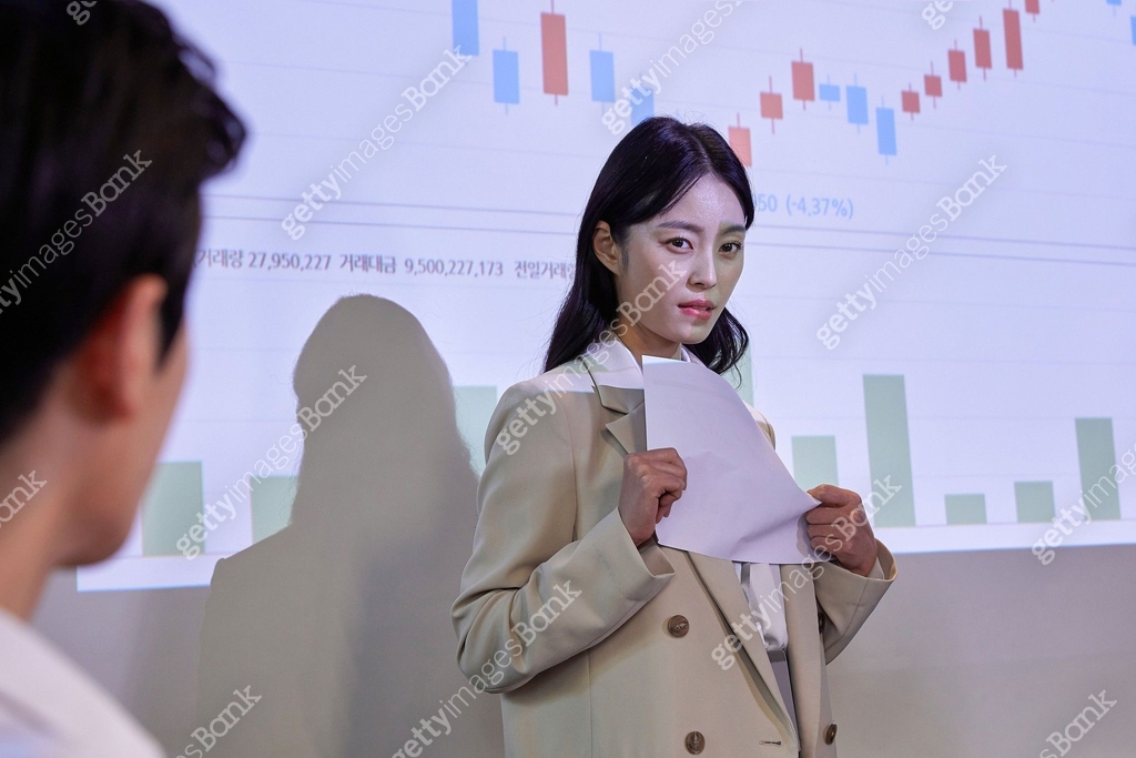 비즈니스 비즈니스미팅 미팅 회의실 경영전략 신입사원 화이트칼라 자신감 두려움 이미지 Jv12518629