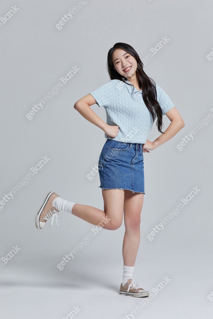 대학생 여학생 학생 여성 20대 청년 청년여자 성인여자 밝은표정 미소 얼굴표정 이미지