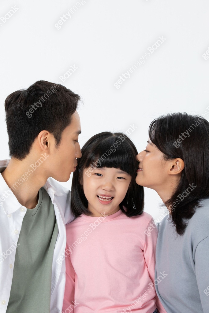 가족 인간관계 어린이 나이 행복 컨셉 부모 가족구성원 이미지 Jv13814089 게티이미지뱅크
